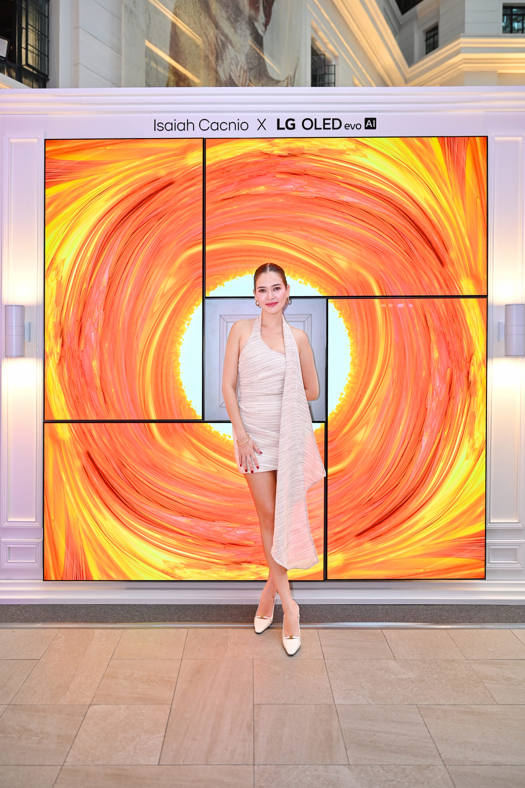 Celebrating 12 Years of OLED Excellence, LG Showcases “Fragments” by ...